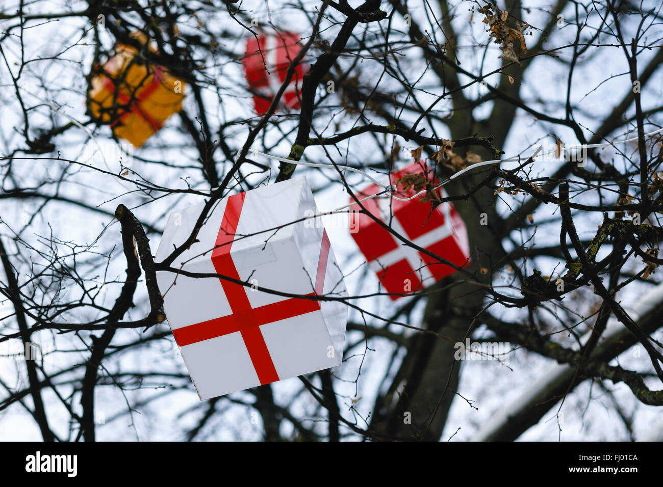 Hanging gift boxes hi-res stock photography and images - Alamy