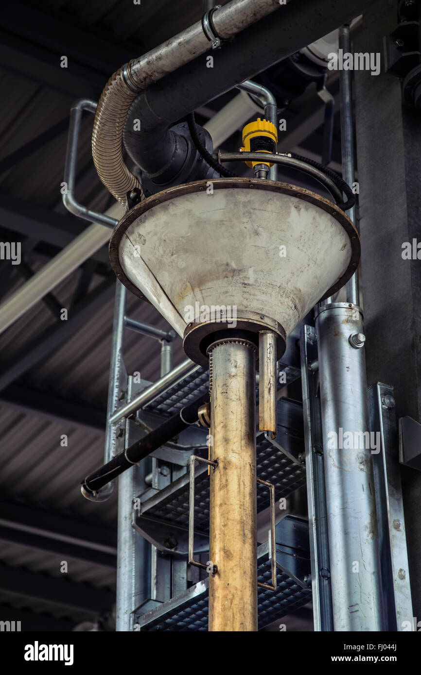 Chemistry funnel hi-res stock photography and images - Alamy