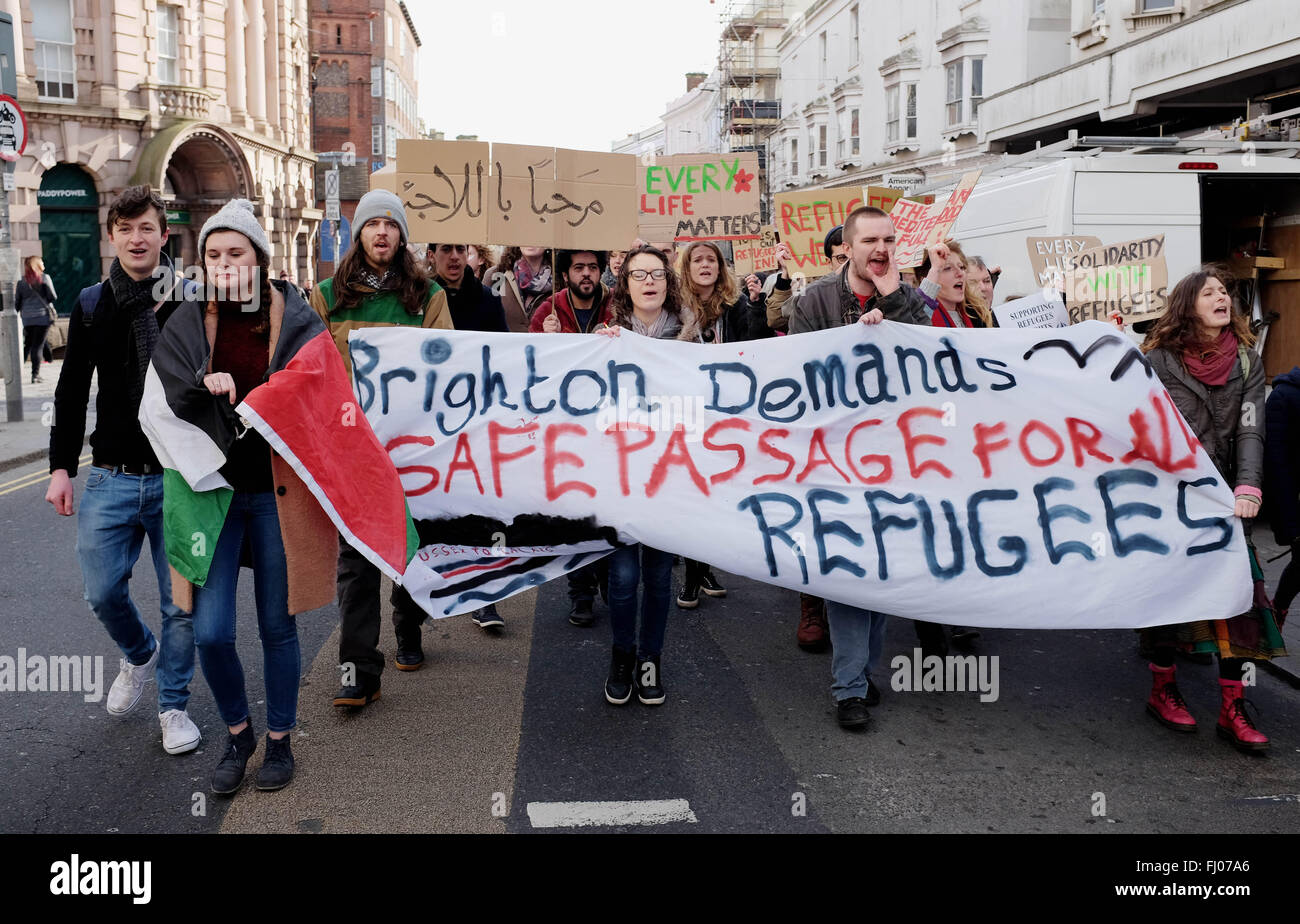 Refugees protest hi-res stock photography and images - Alamy