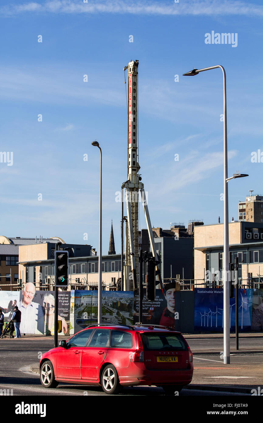 Dundee waterfront development project hi-res stock photography and ...