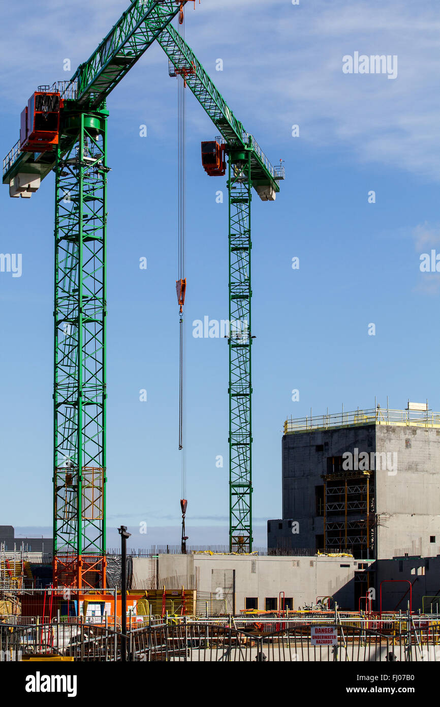 Dundee waterfront development project hi-res stock photography and ...