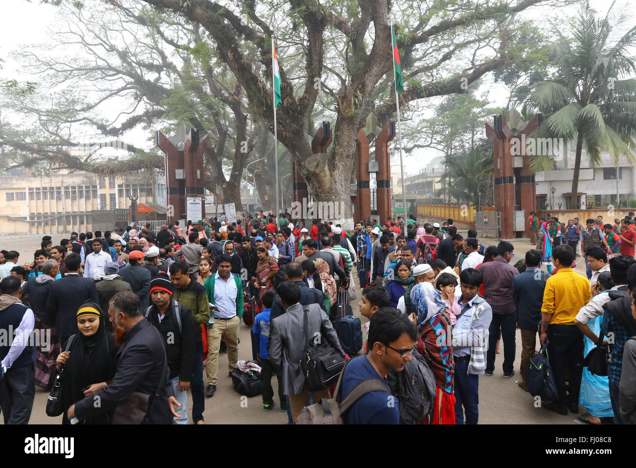People wait for immigration check border crossings on the no man's land ...