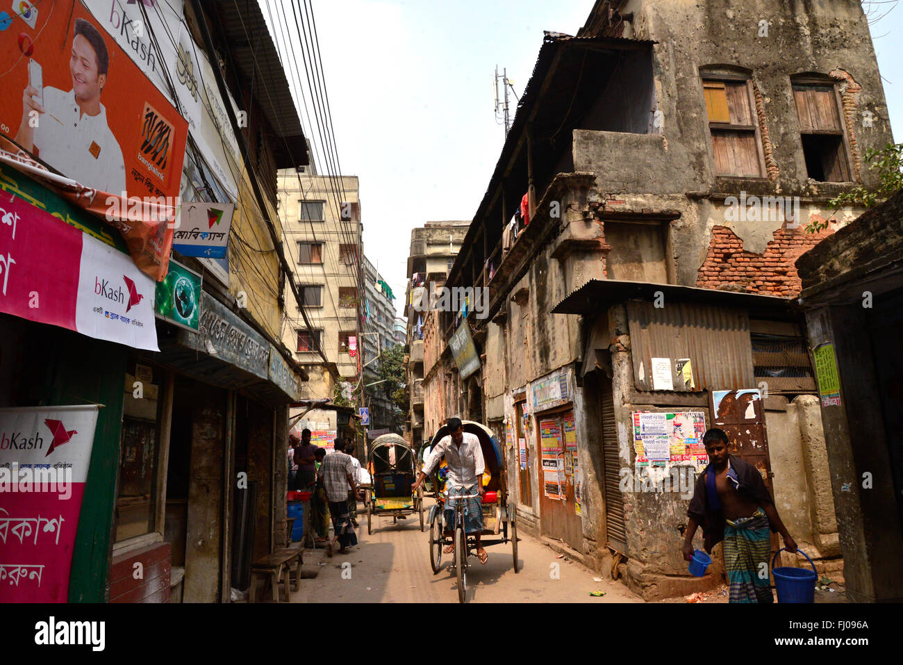 Street in old dhaka bangladesh hi-res stock photography and images - Alamy
