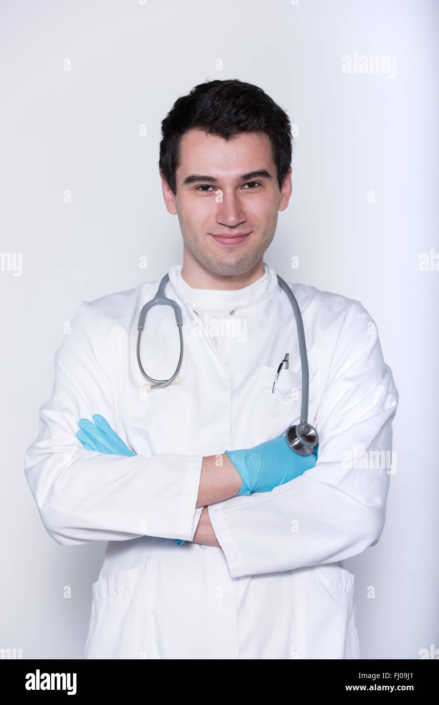 Doctor in white labcoat hi-res stock photography and images - Alamy
