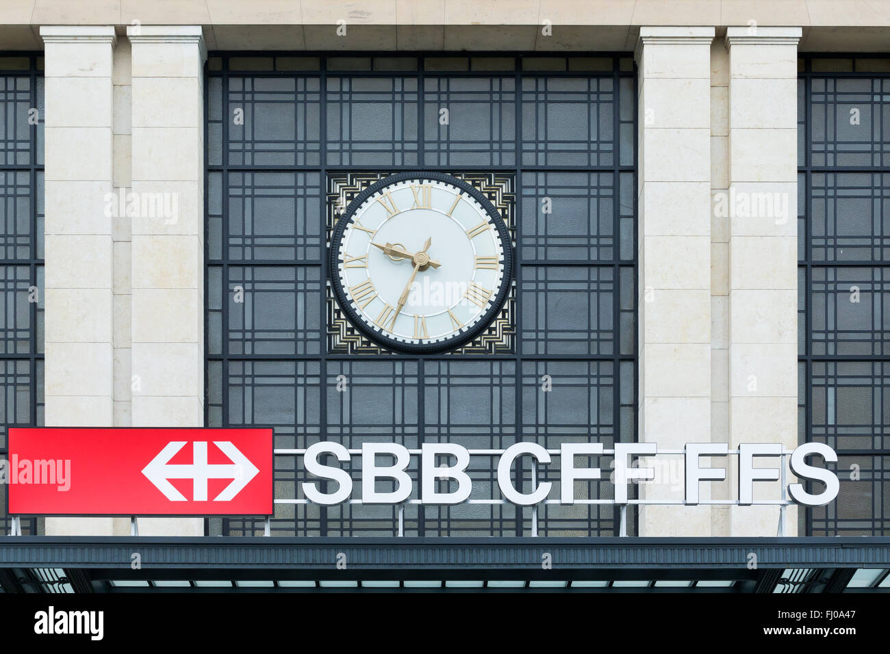 Station clock switzerland hi-res stock photography and images - Alamy