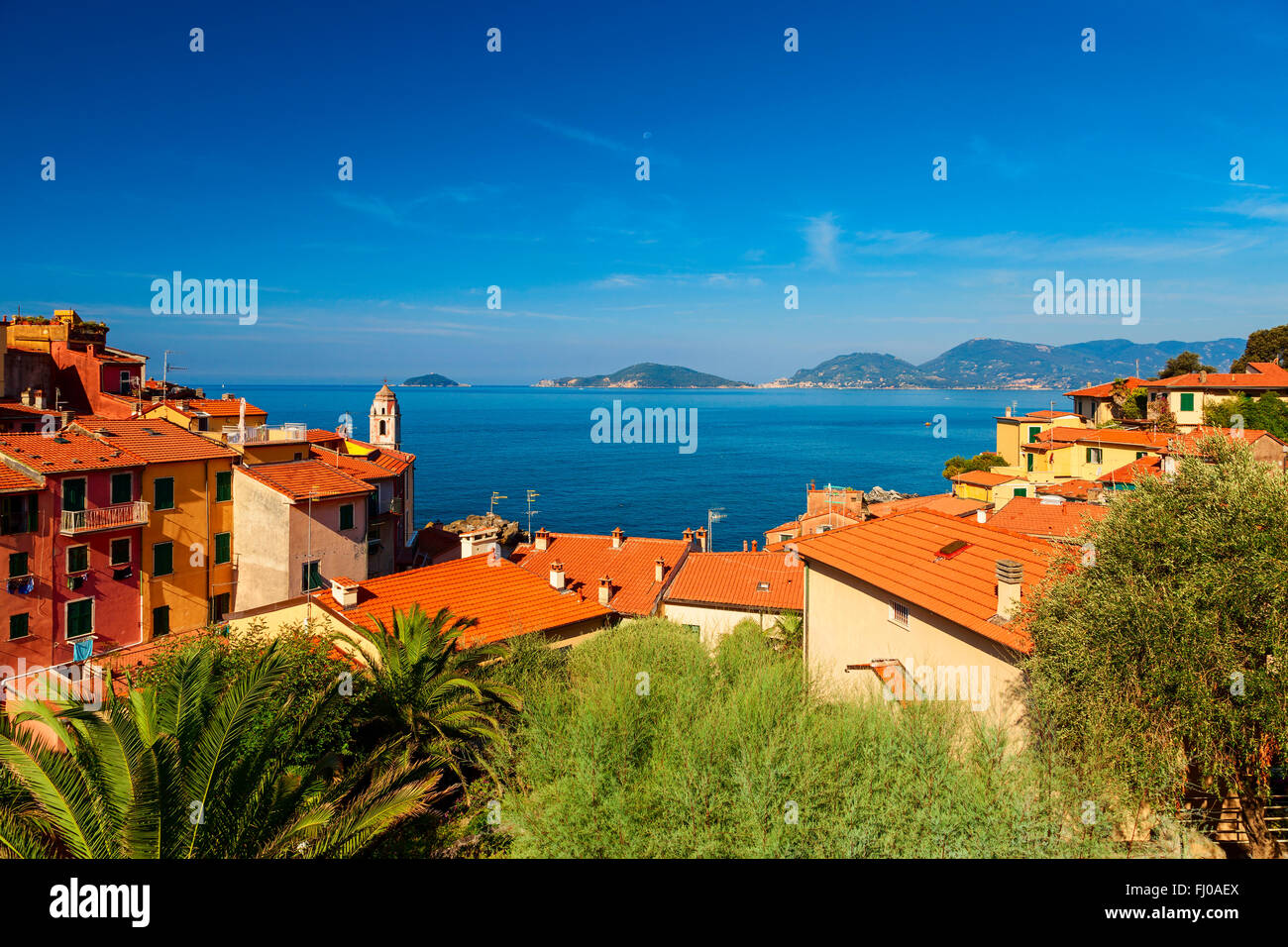 Tellaro beach hi-res stock photography and images - Alamy