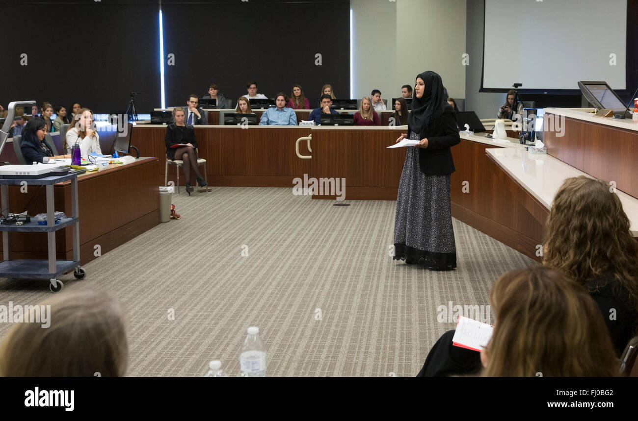 Muslim student hi-res stock photography and images - Alamy