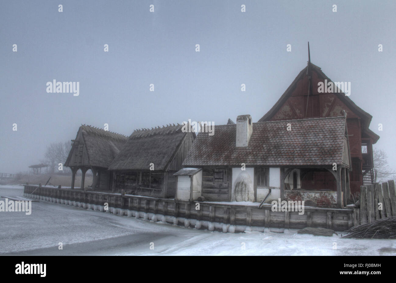 Medieval village houses hi-res stock photography and images - Alamy