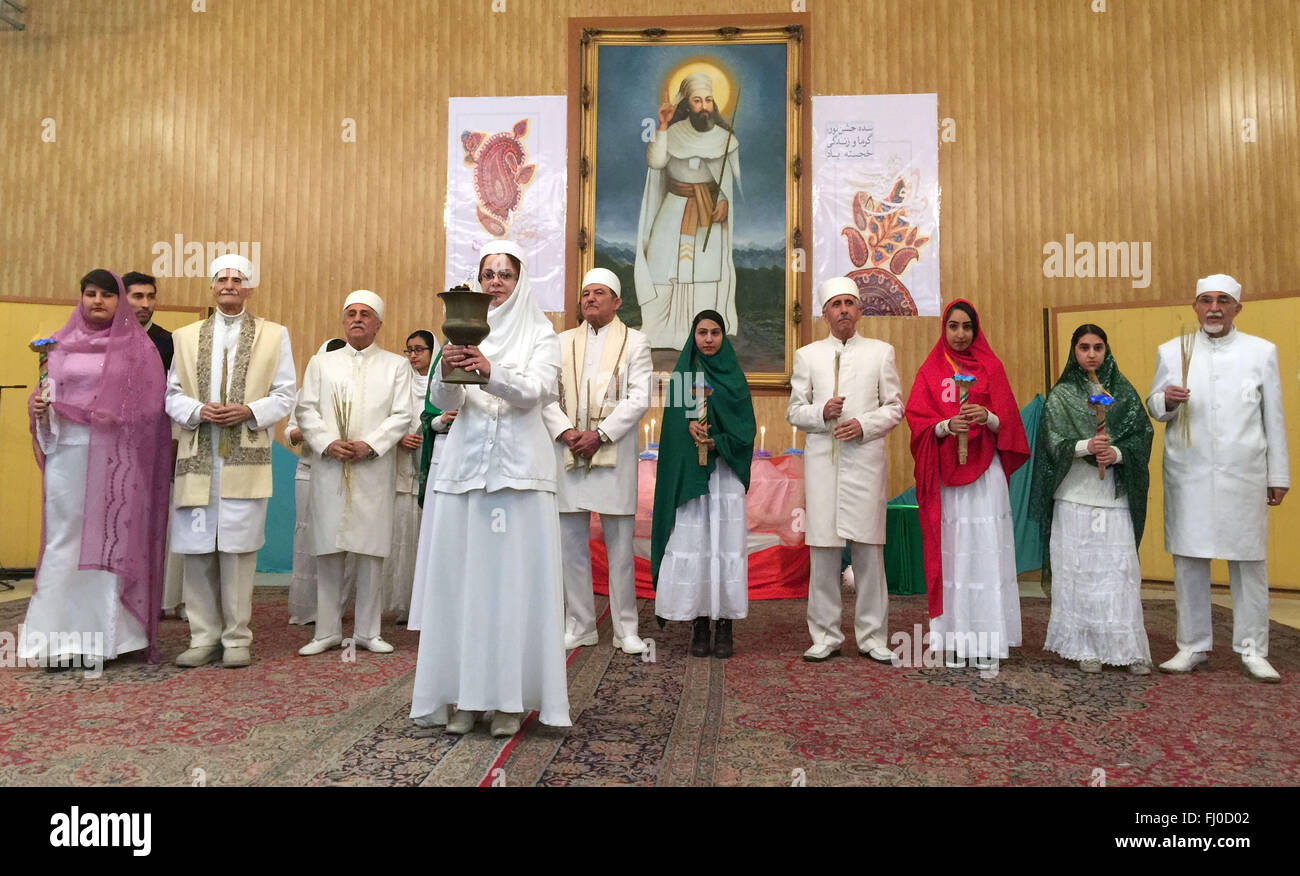 Zoroastrians hi-res stock photography and images - Alamy