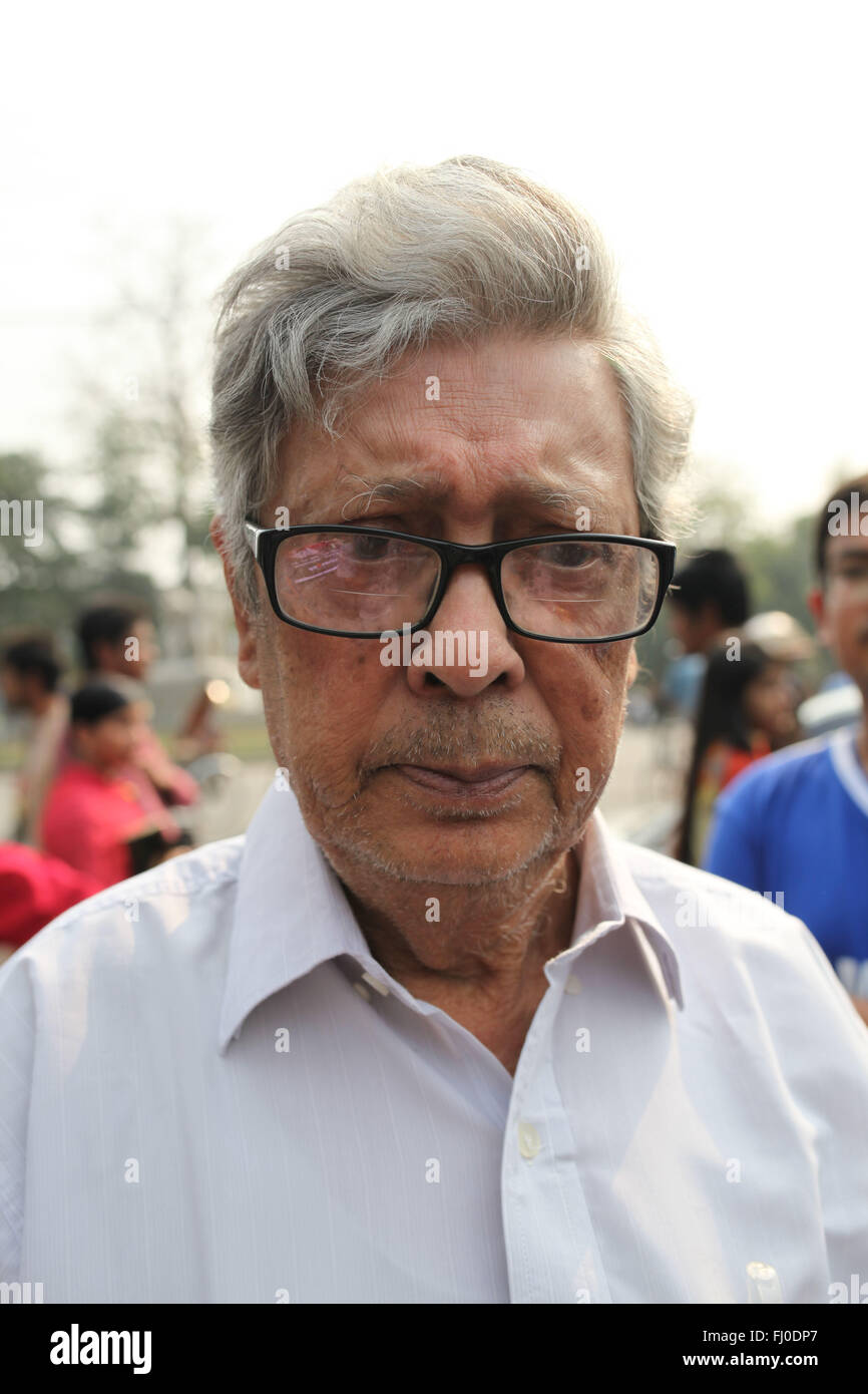 Dhaka, Bangladesh. 26th Feb, 2016. Portrait of Ajoy Roy, father of the ...
