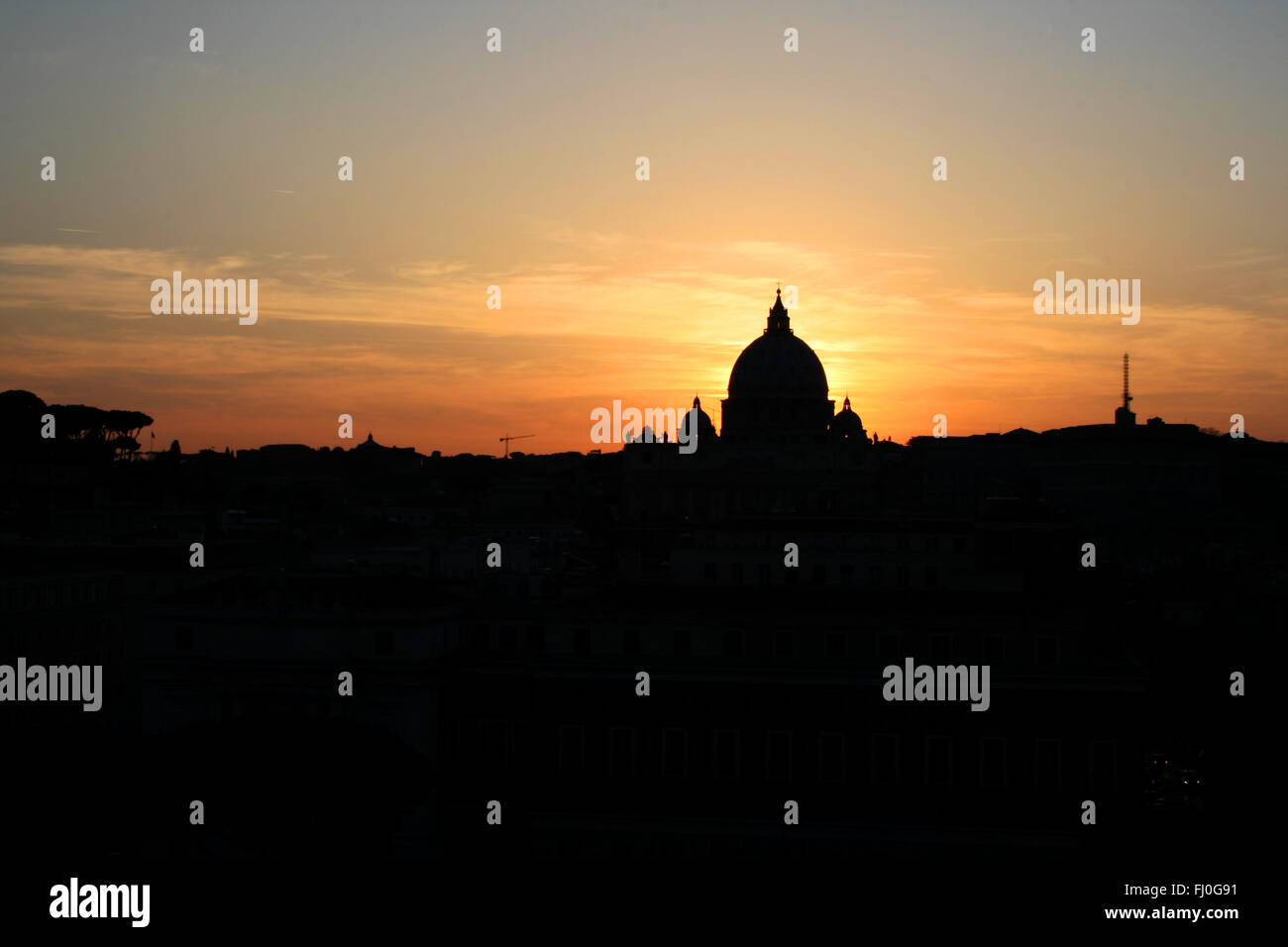 Sunset over Saint Peter's Basilica, Vatican City Stock Photo - Alamy