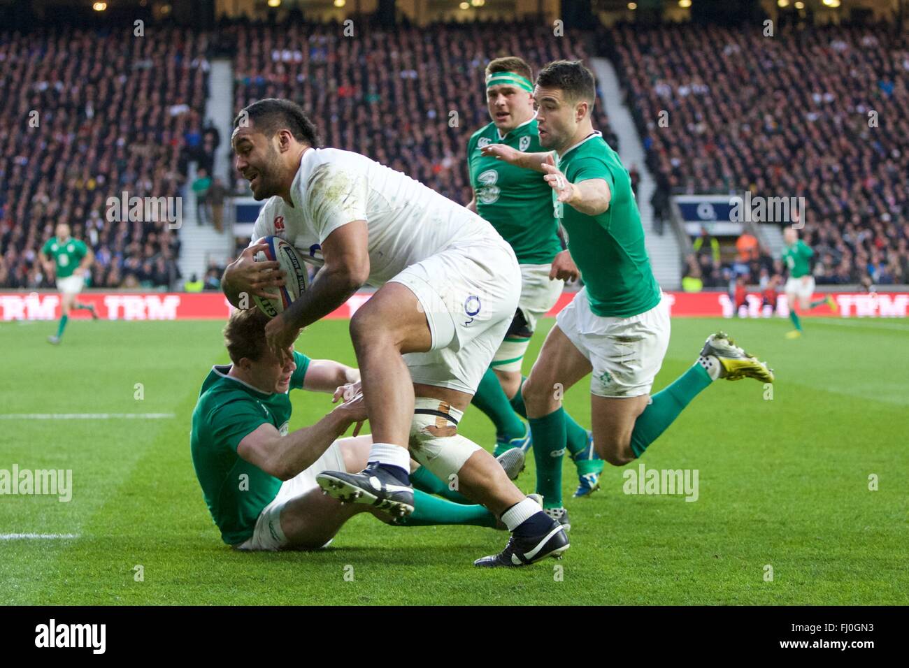 Rugby number 8 scrum hi-res stock photography and images - Alamy