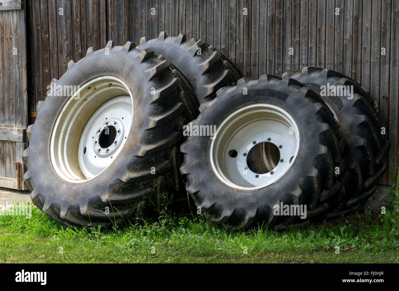 Wheel of the tractor hi-res stock photography and images - Alamy