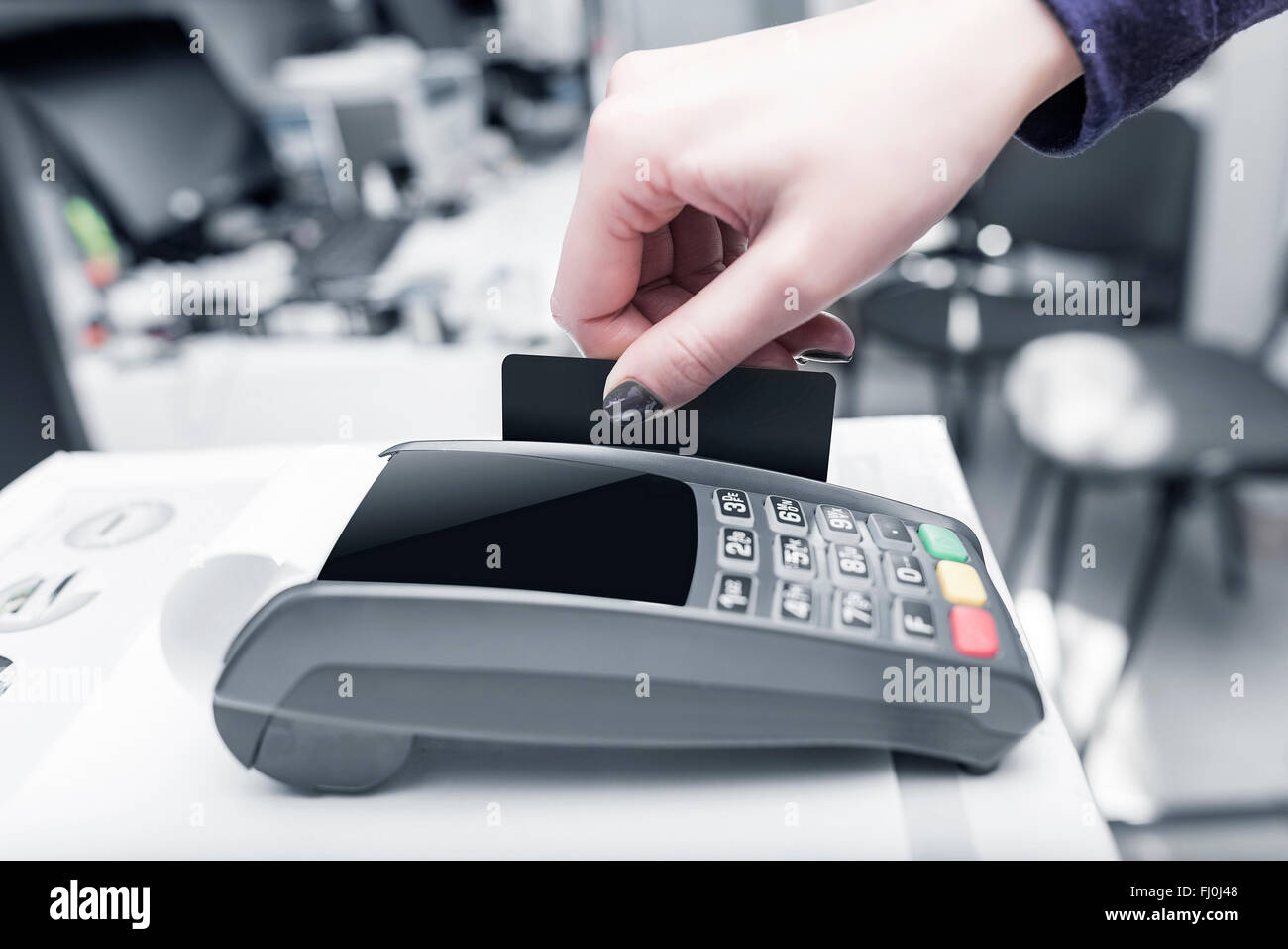 Credit card pos terminal atm hi-res stock photography and images - Alamy