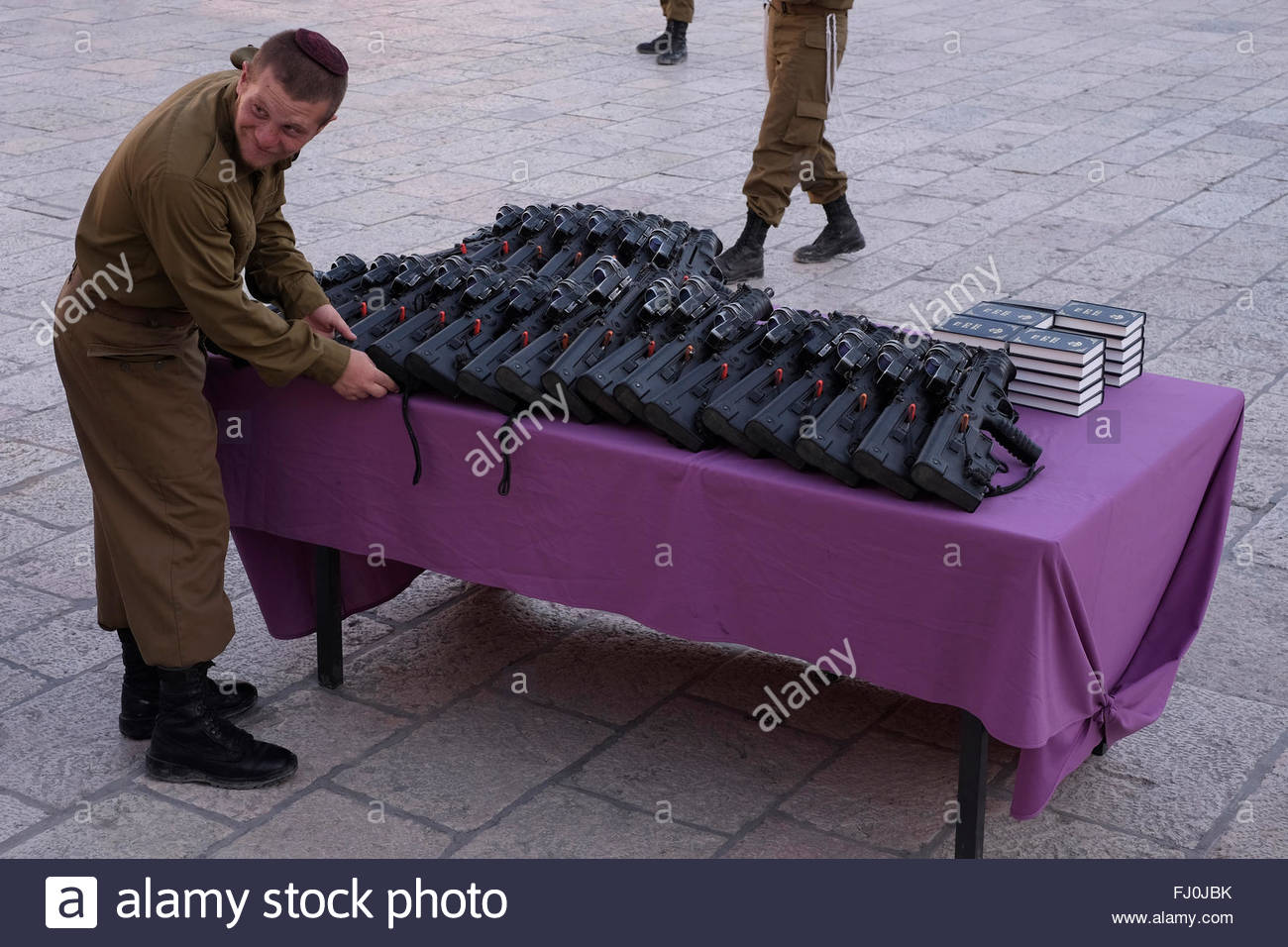 Stacked Rifles Stock Photos & Stacked Rifles Stock Images - Alamy