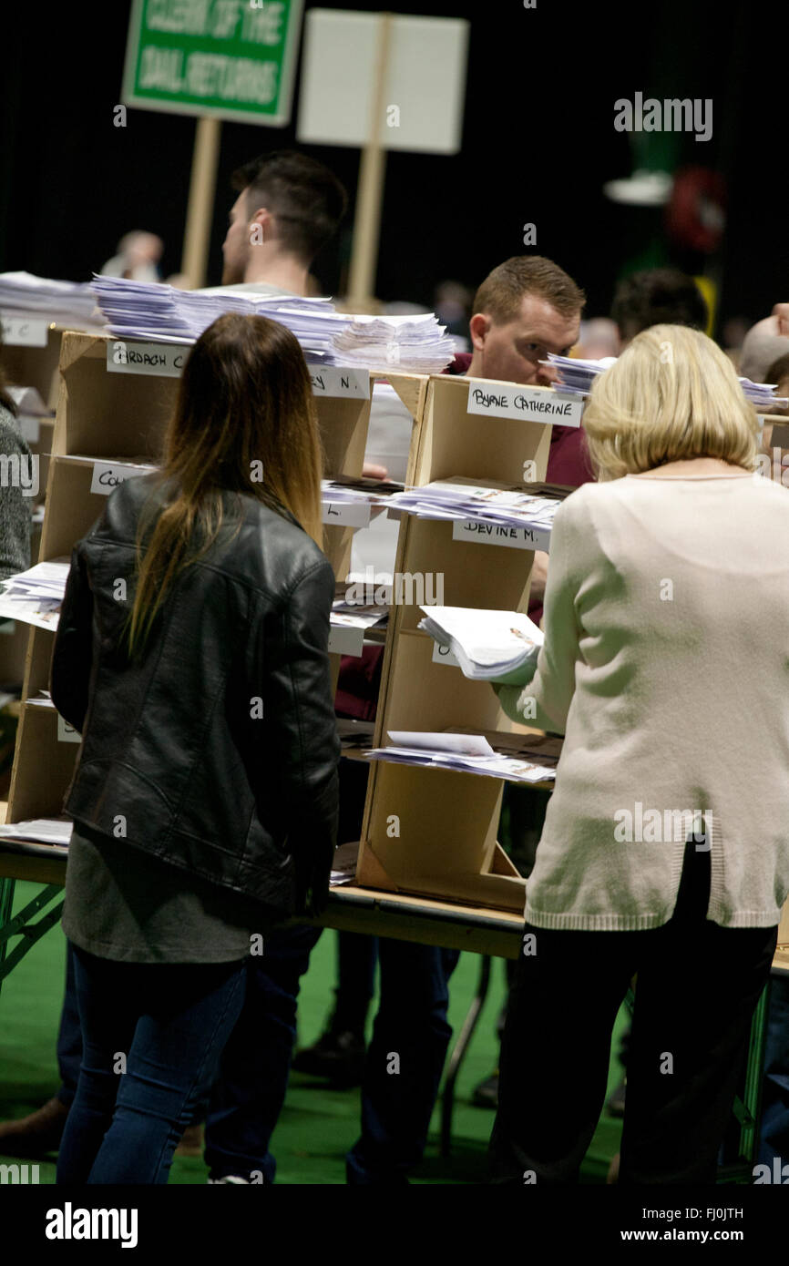 Dublin, Ireland. 27th Feb, 2016. The vote count for the 2016 Irish ...