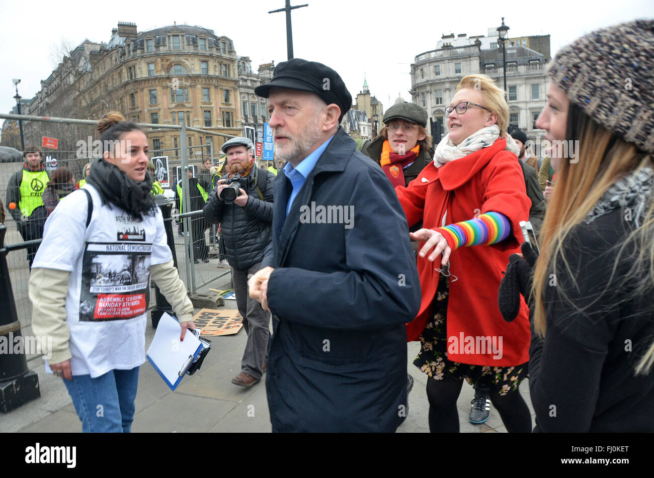 Jeremy corby crowd hi-res stock photography and images - Alamy