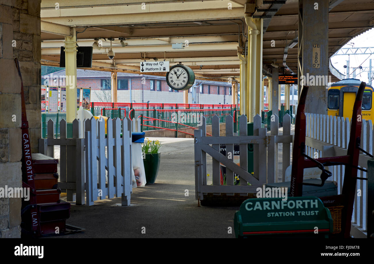 Carnforth railway station hi-res stock photography and images - Alamy