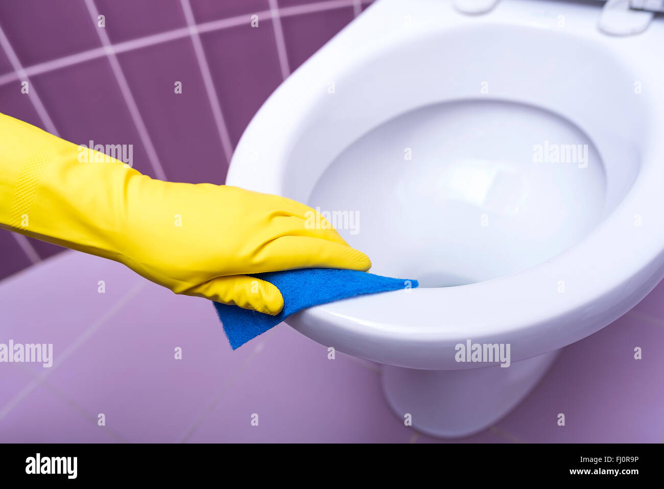 Wash hands toilet hi-res stock photography and images - Alamy