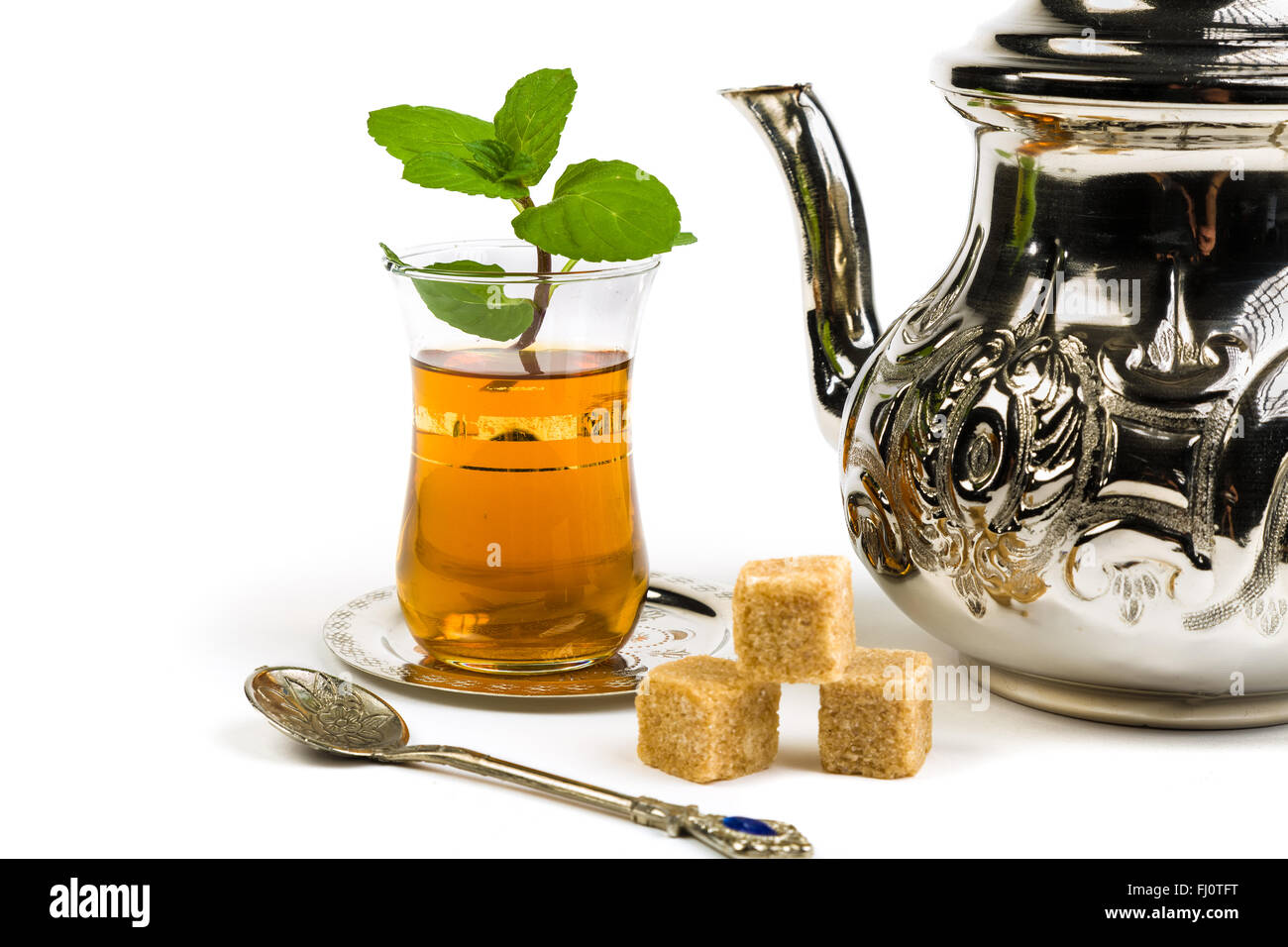 Traditional Arabic mint tea on white backgroun Stock Photo - Alamy