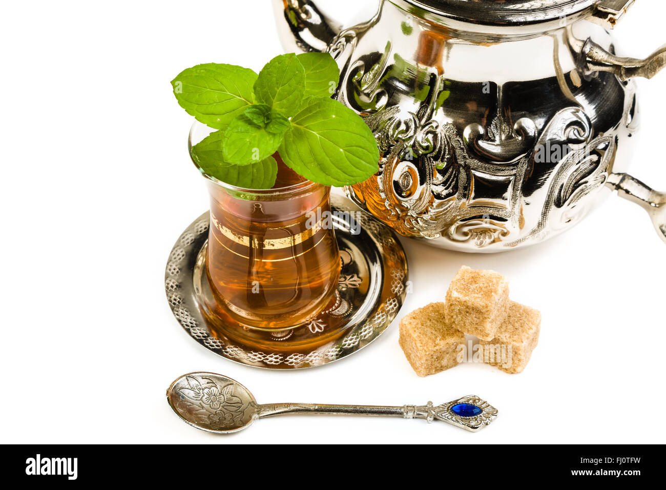 Traditional Arabic mint tea on white backgroun Stock Photo - Alamy