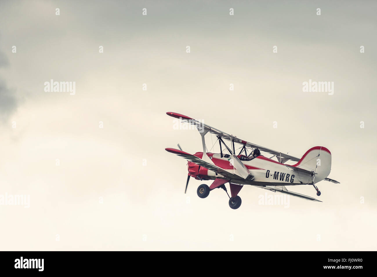 Vintage biplane hi-res stock photography and images - Alamy