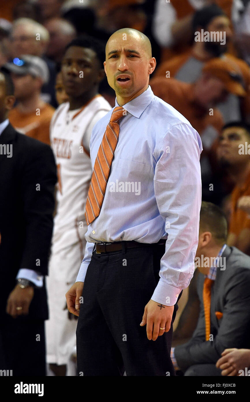 Feb 27, 2016. Head coach Shaka Smart of the Texas Longhorns in action ...