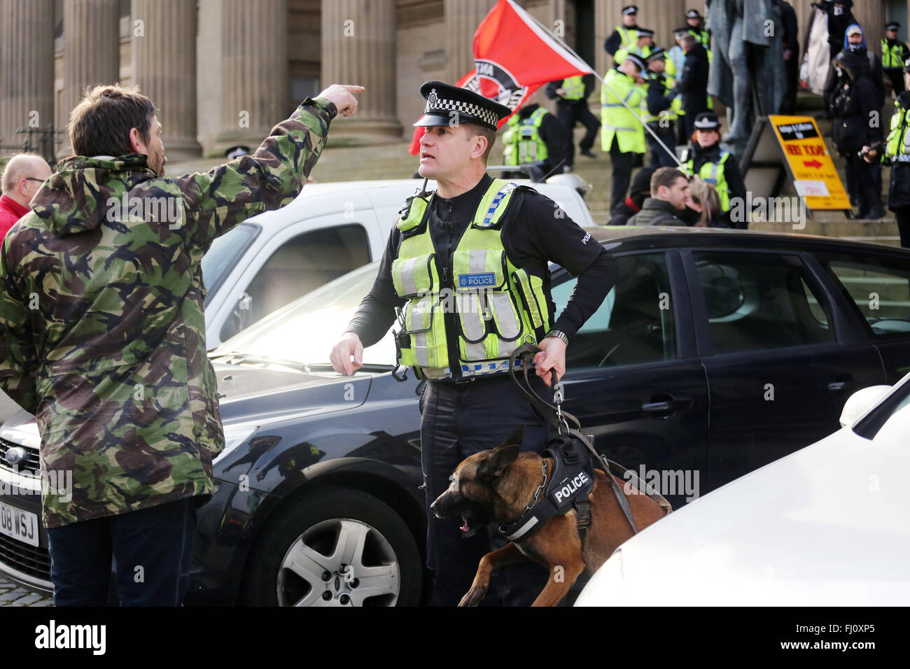Riot policeman with dog police hi-res stock photography and images - Alamy