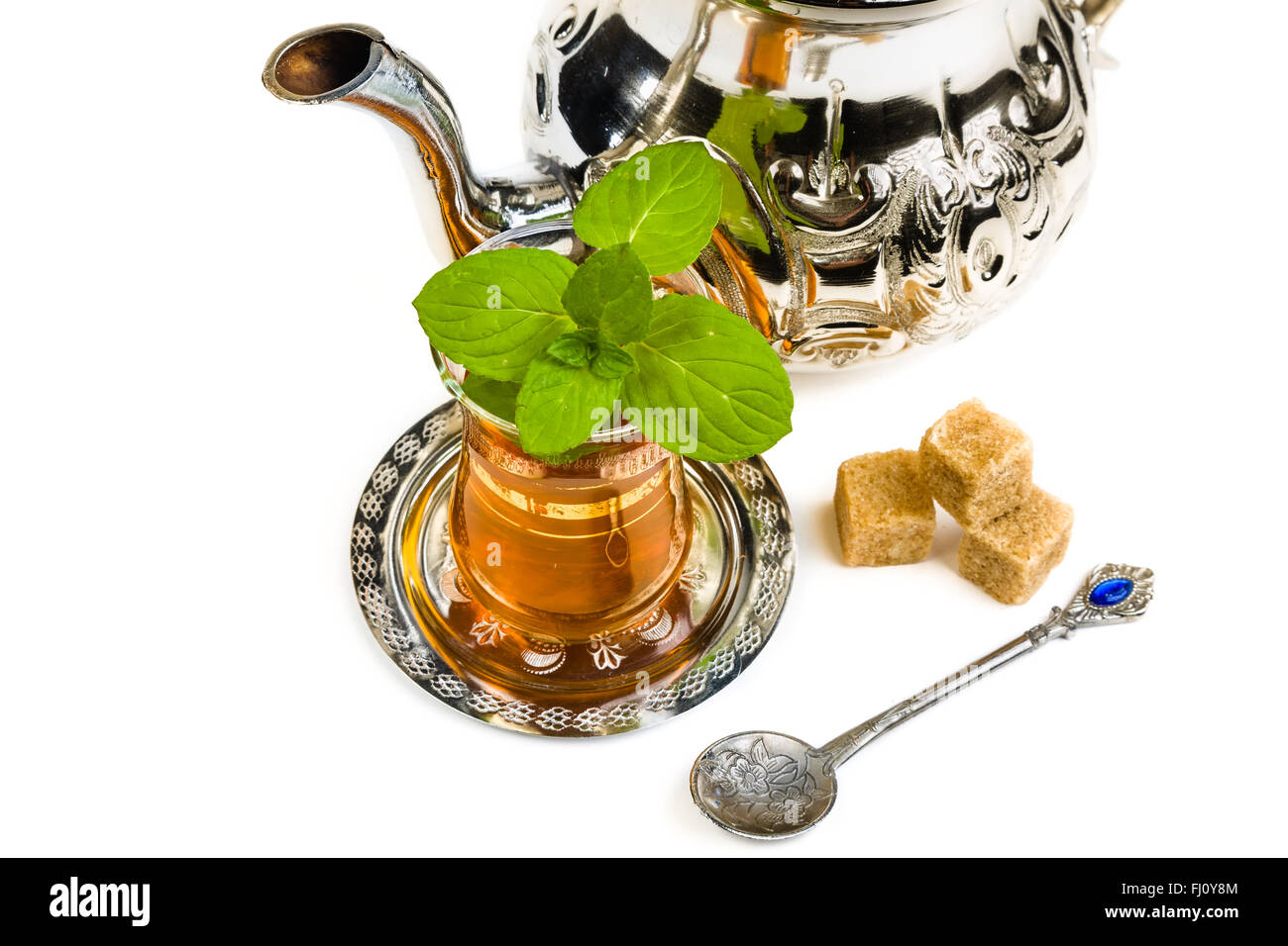 Traditional Arabic mint tea on white backgroun Stock Photo - Alamy