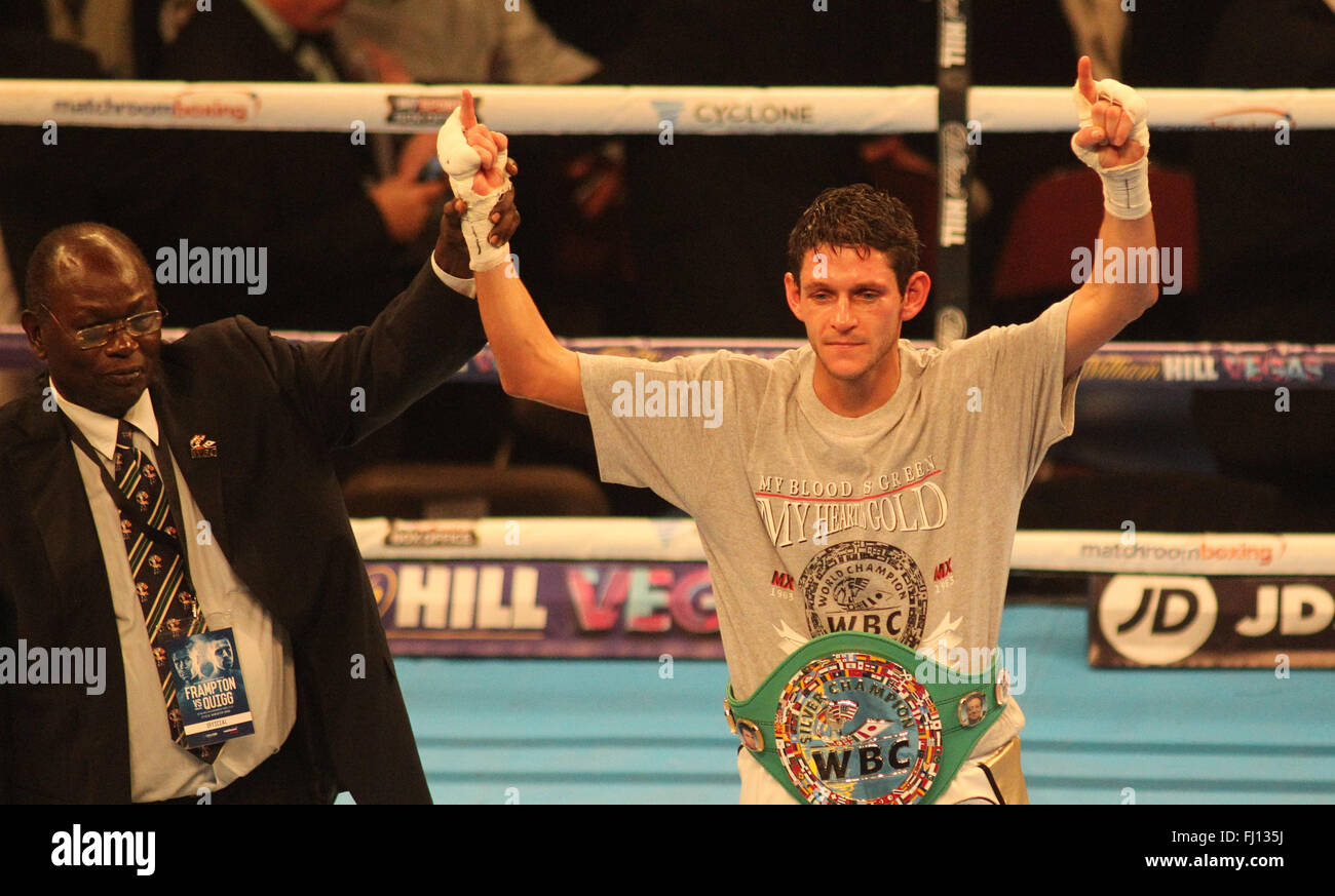 Manchester Arena, Manchester,UK 27th Feb 2016. Gavin Mcdonnell (White ...