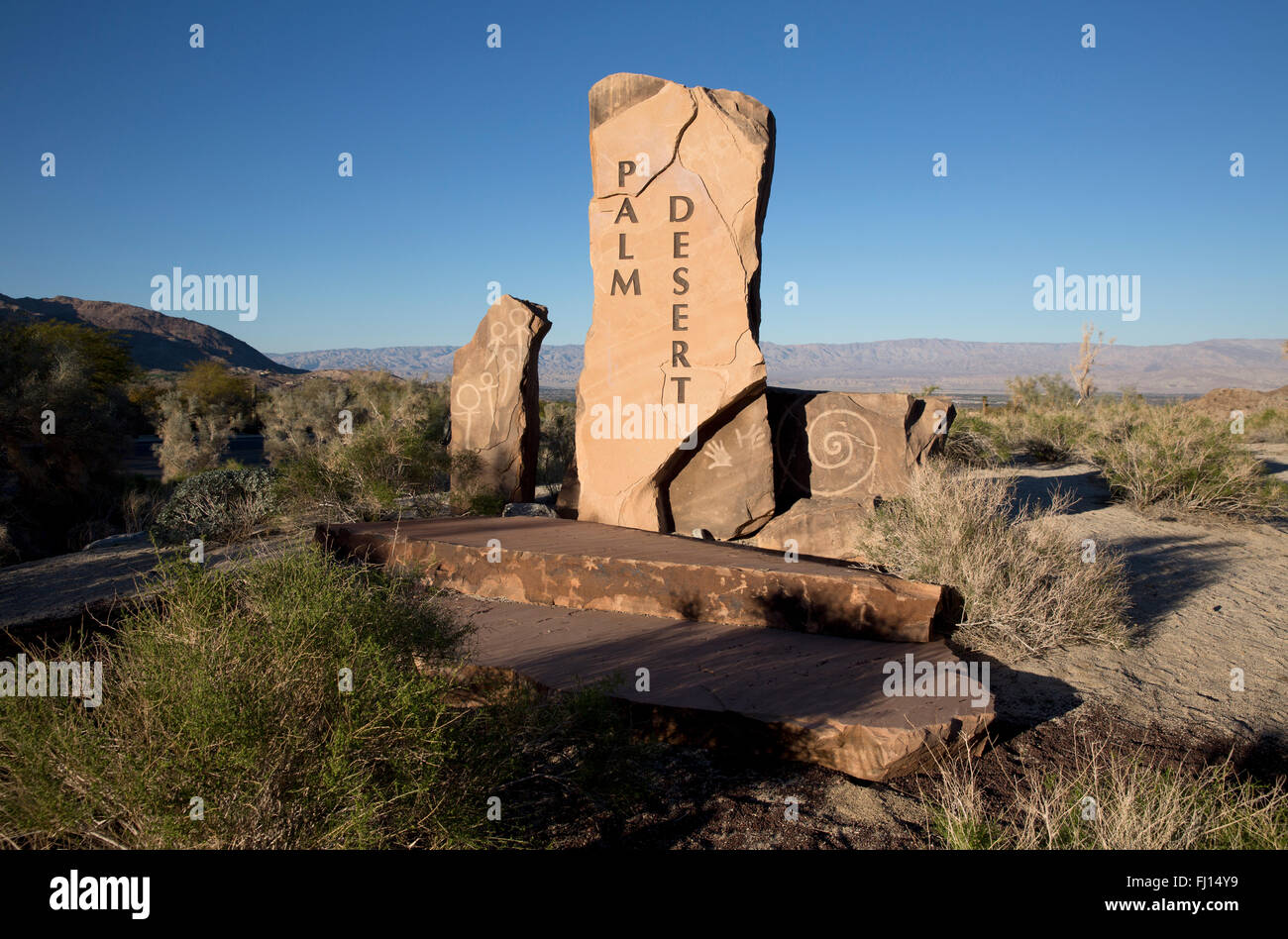 Roadside monument hi-res stock photography and images - Alamy