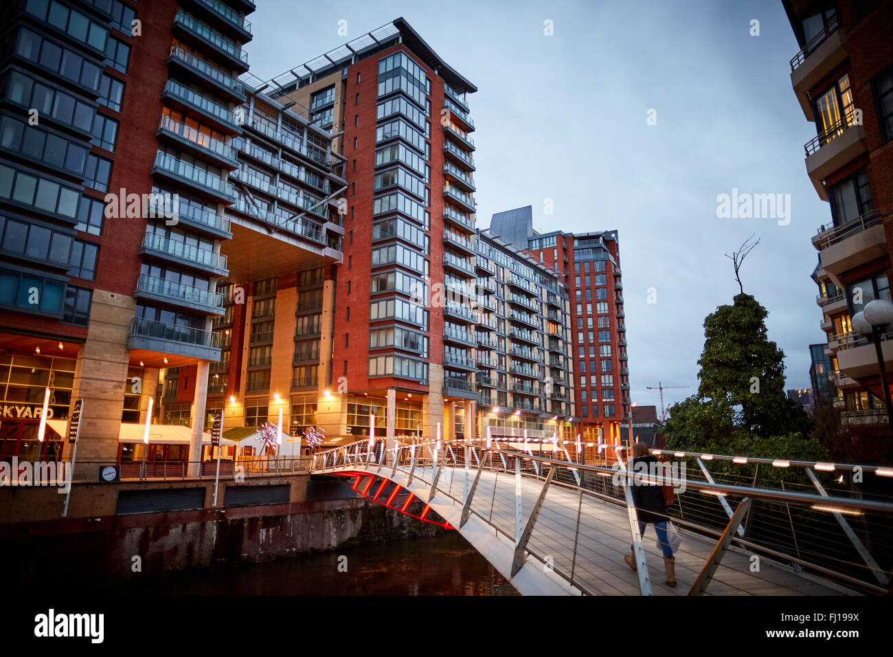 Spinningfields apartments Manchester Leftbank development pedestrian ...