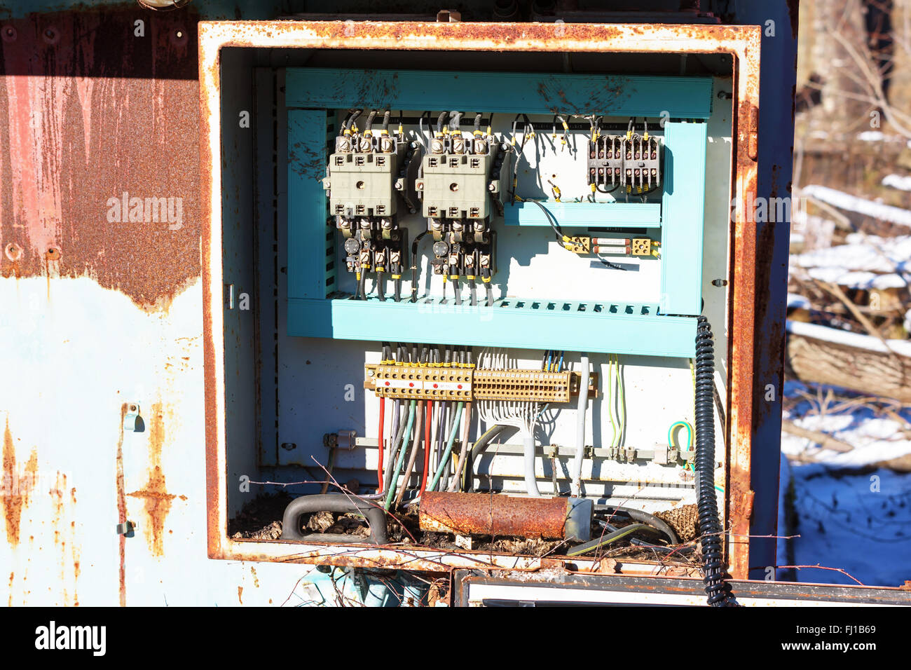 Old electrical box hi-res stock photography and images - Alamy