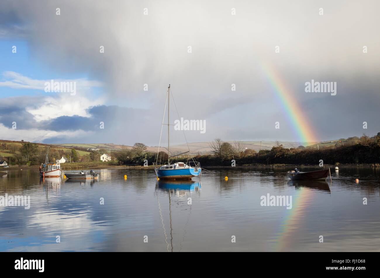 Boats on the Avon Estuary near Averton Gifford, Devon, England Stock ...