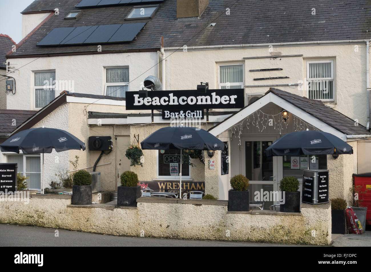 Beachcomber Bar and grill, Benllech, Anglesey Stock Photo - Alamy