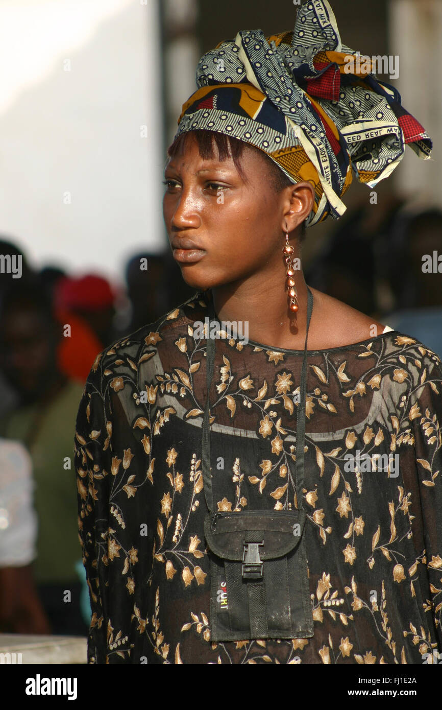Senegal women portraits hi-res stock photography and images - Alamy
