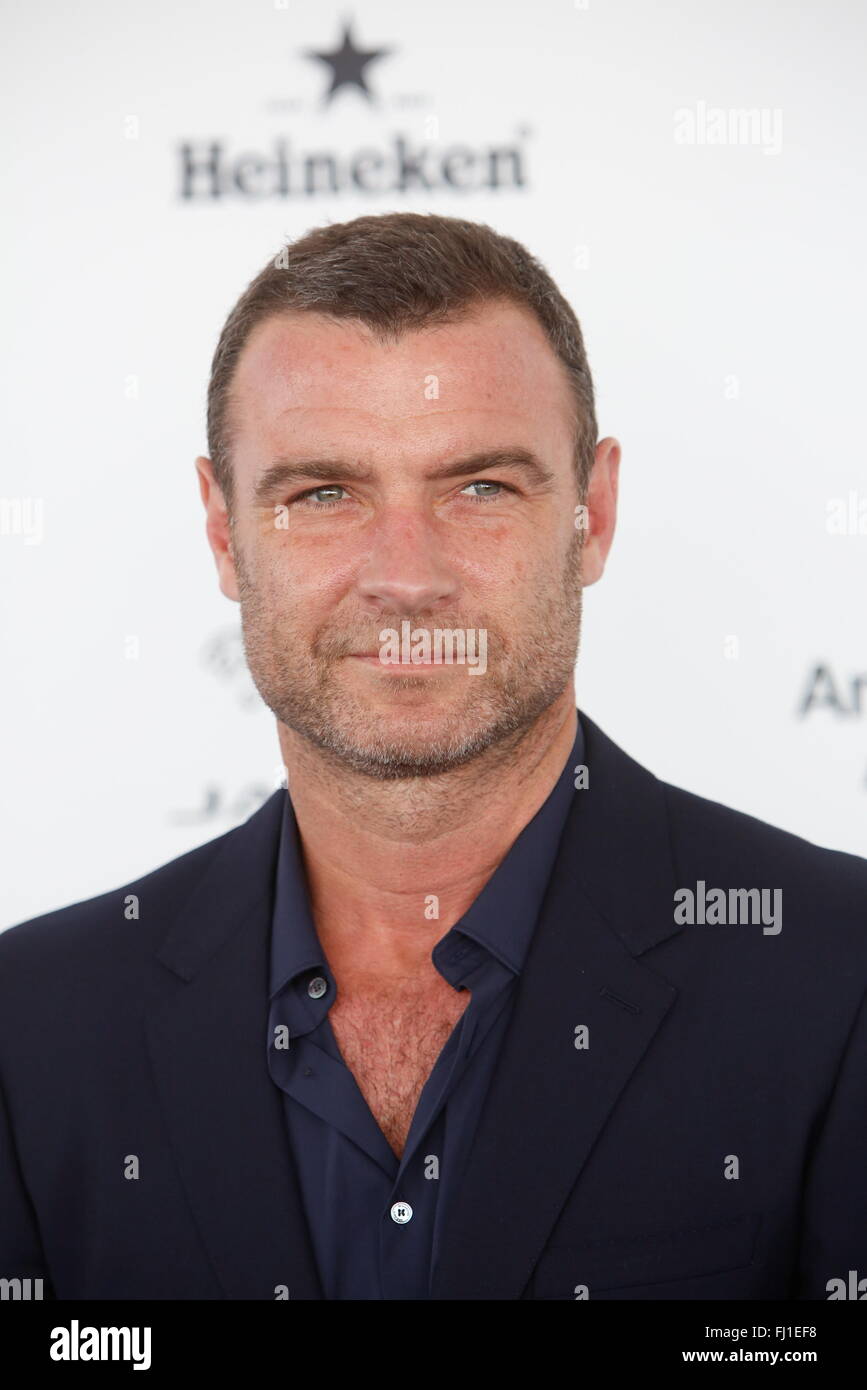 Santa Monica, Los Angeles, California, USA. 27th Feb, 2016. Actor Liev ...