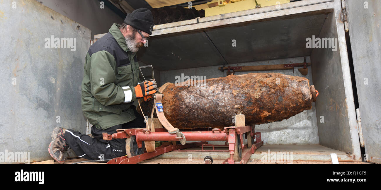 Freiburg, Germany. 28th Feb, 2016. An employee with the bomb disposal ...