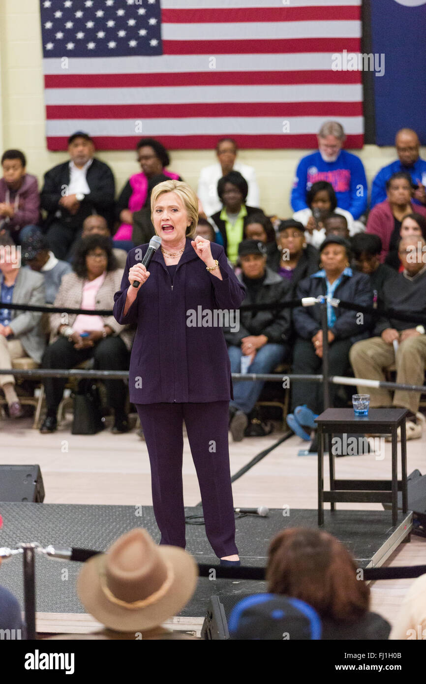 Democratic presidential candidate Hillary Rodham Clinton speaks to ...