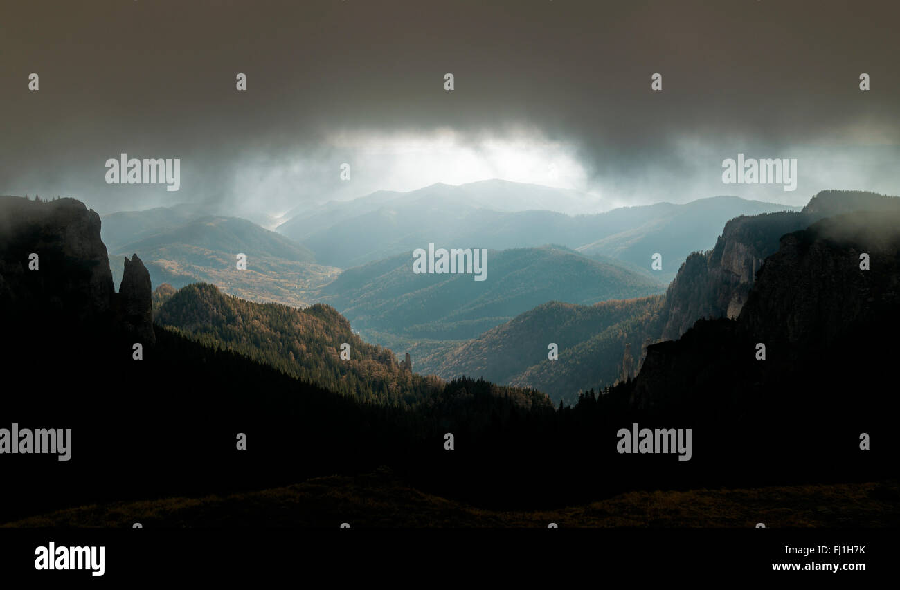 Blue mountains wet weather hi-res stock photography and images - Alamy