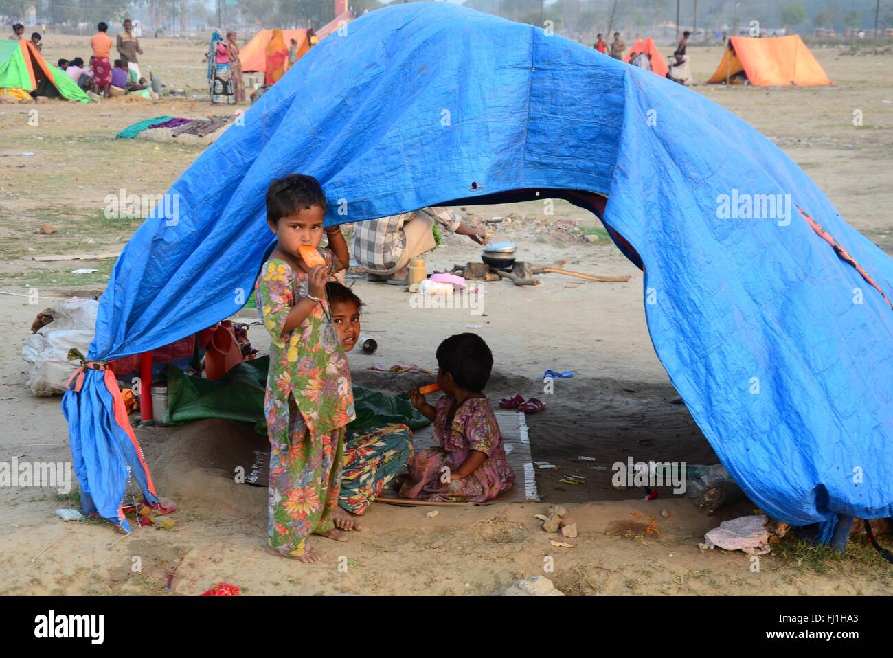 February 28, 2016 - Allahabad, Uttar Pradesh, India - Indian homeless ...