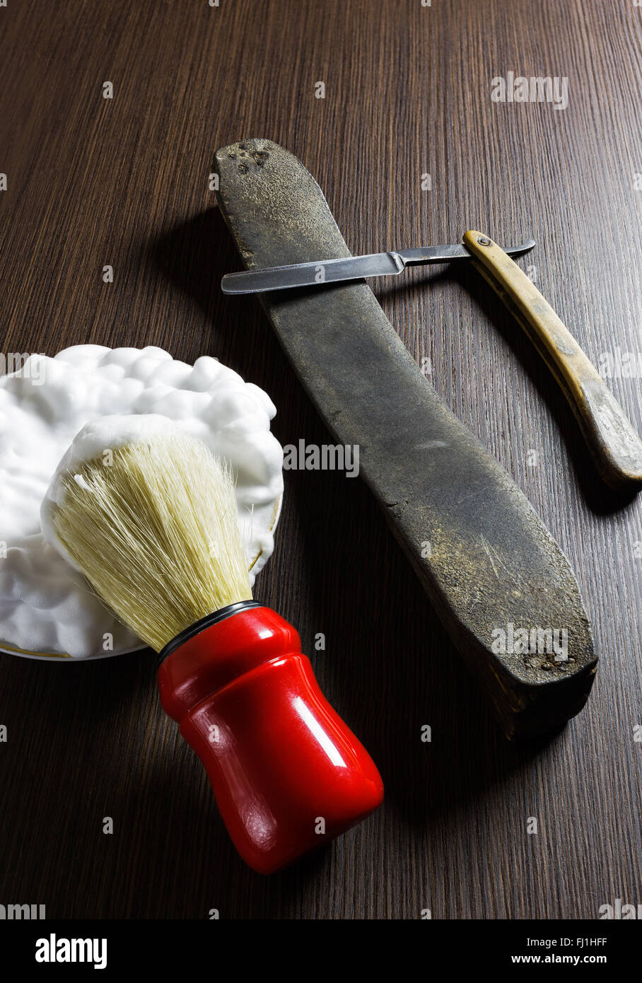 Old razor blade hi-res stock photography and images - Alamy