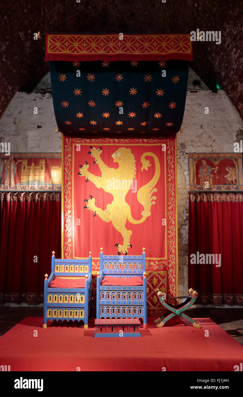 Kings throne hi-res stock photography and images - Alamy