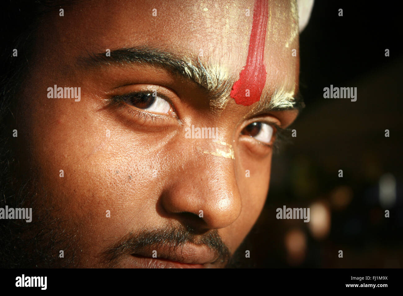 Red tilak hi-res stock photography and images - Alamy