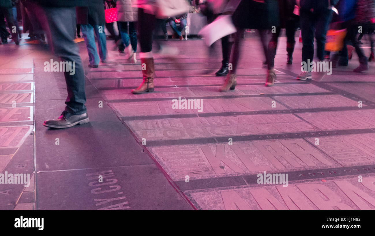 Walking crowd on square hi-res stock photography and images - Alamy
