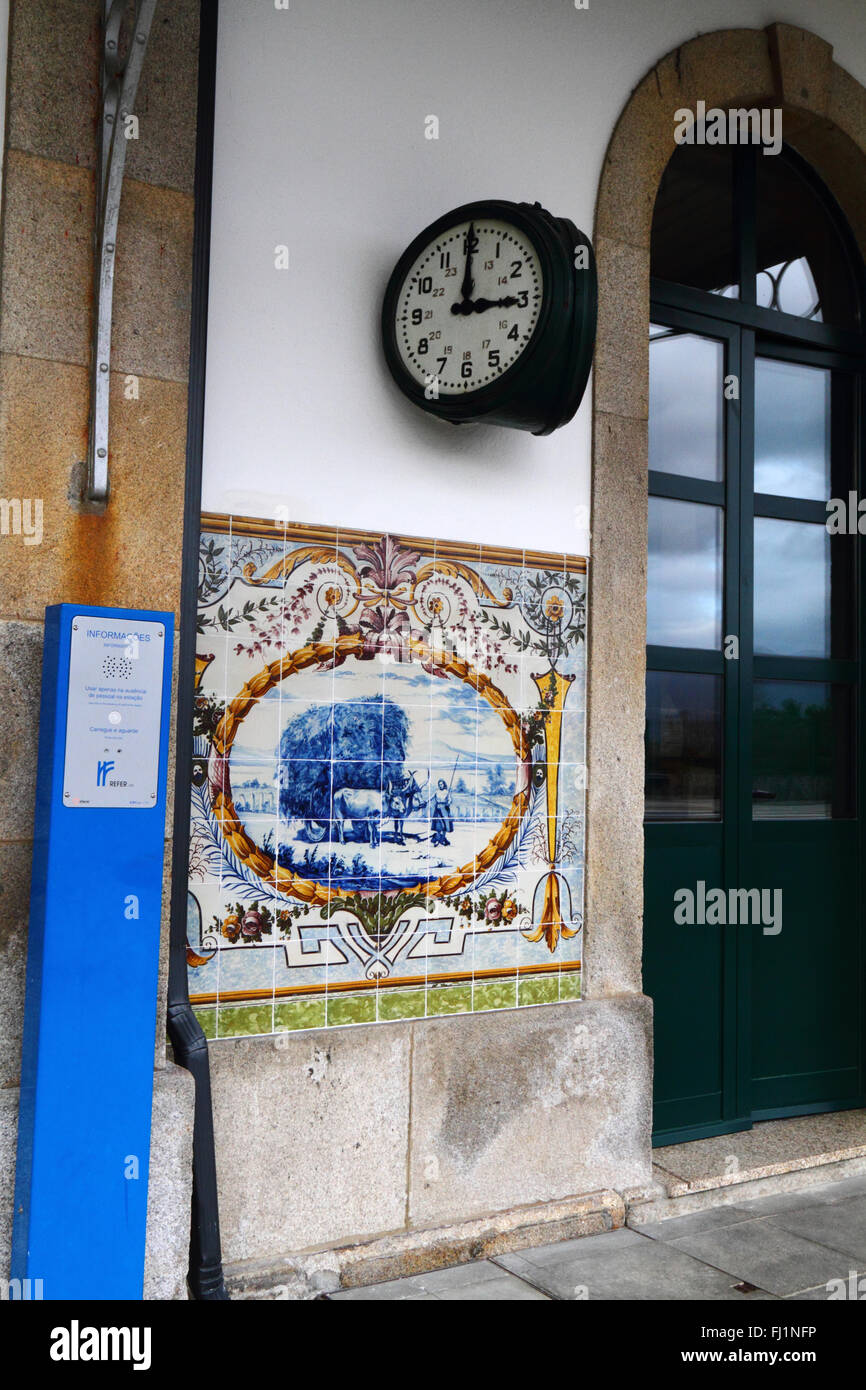Tren de portugal hi-res stock photography and images - Alamy