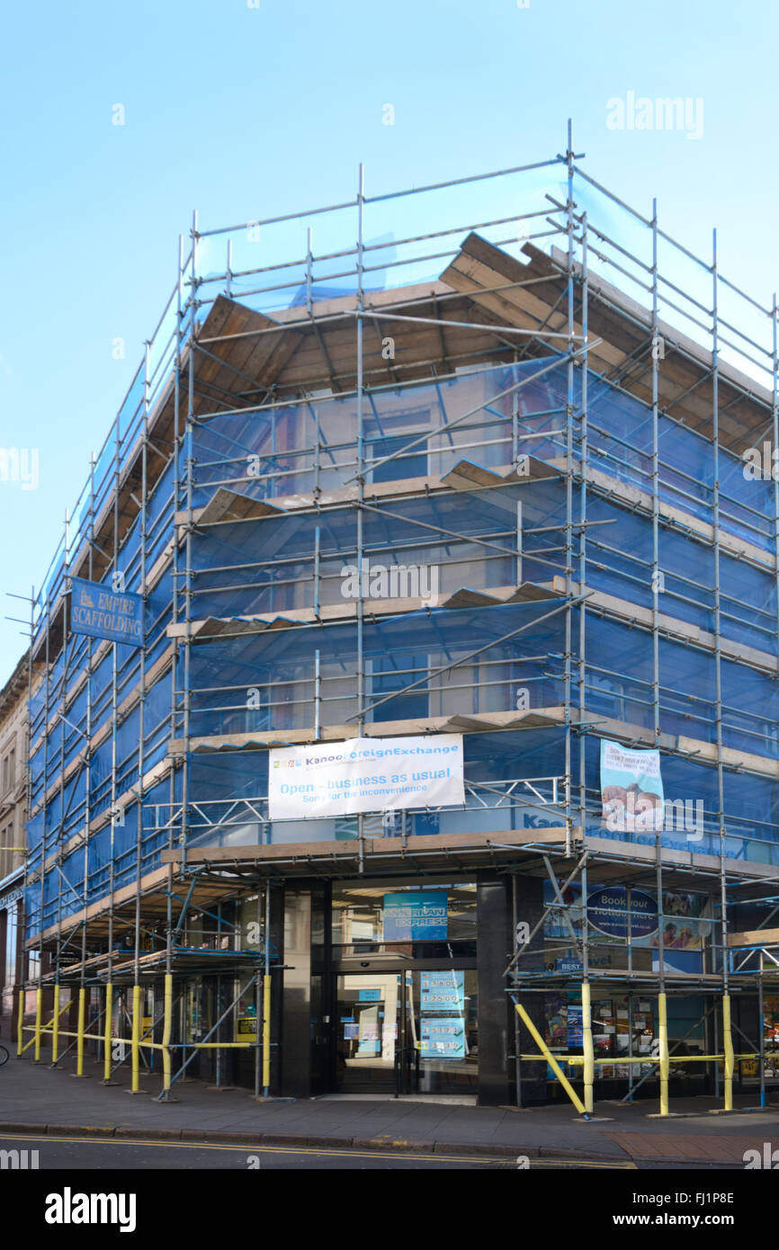 Vertical scaffolding hi-res stock photography and images - Alamy