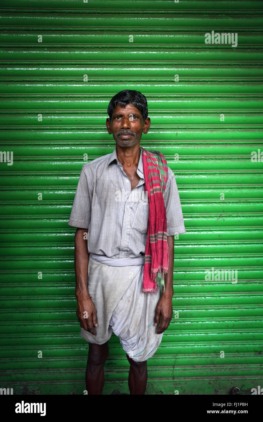 India poor man hi-res stock photography and images - Alamy