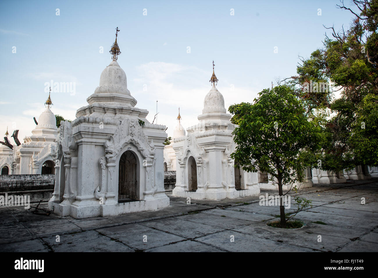 Columns in a burmese temple in a myanmar hi-res stock photography and ...