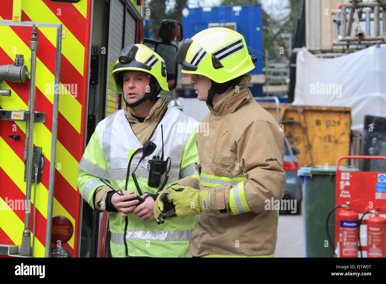 Saturday 26/02/2016 Five fire engines, around 25 firefighters and a ...
